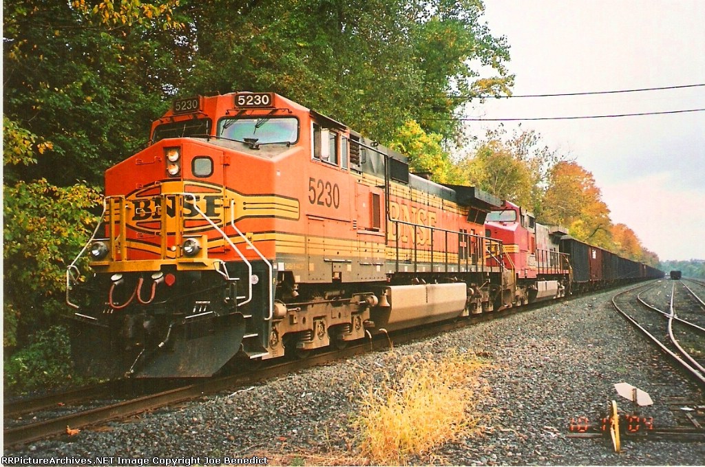 BNSF 5230
